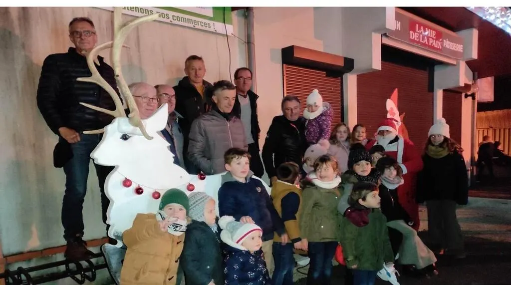 Rochetrejoux. François Charrieau a créé les décors de Noël - La Roche ...