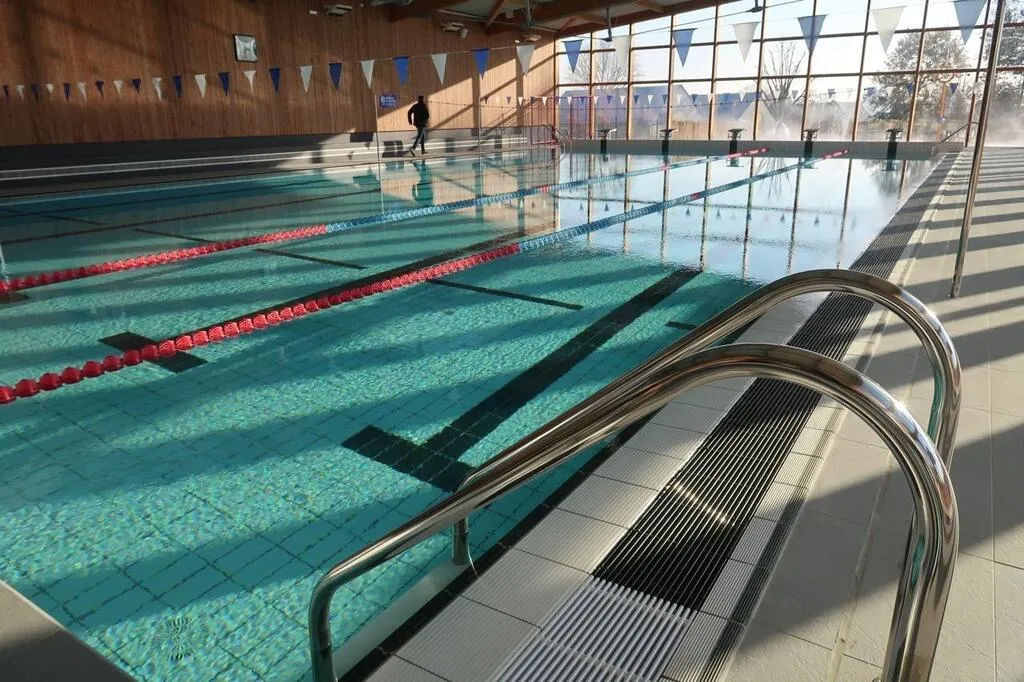 Près de Saumur. La piscine de Longué inaugurée : « Quel beau cadeau de Noël ! » . Sport - Cholet ...