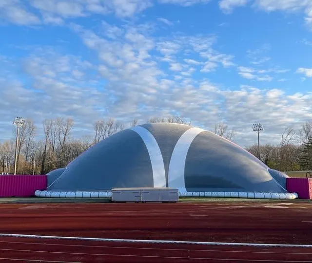À Cherbourg, sous un chapiteau gonflable, découvrez le spectacle de ...