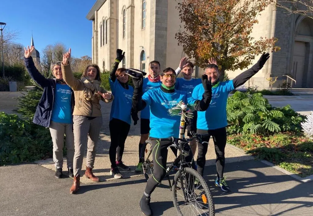 Chemillé-en-Anjou. Une équipe à la course relais de Chemillé on en joue ...