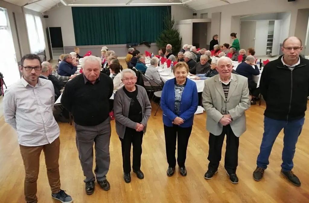 Le Vieux-Bourg. 52 convives ont pris part au repas des aînés - Dinan ...