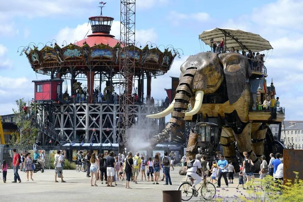 REPORTAGE. Éléphant, araignée, poissons des abysses… À Nantes, les ...