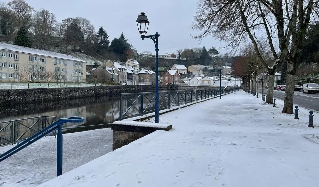 EN IMAGES. La ville de Vire Normandie s’est réveillée sous la neige ce ...