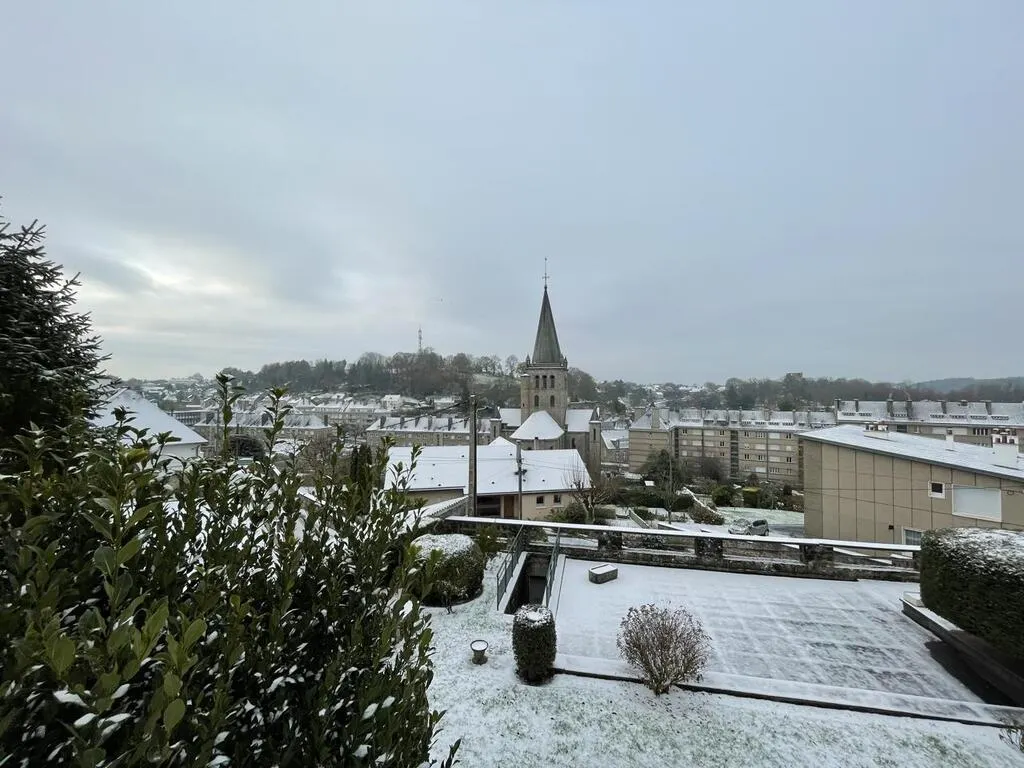 EN IMAGES. La ville de Vire Normandie s’est réveillée sous la neige ce ...