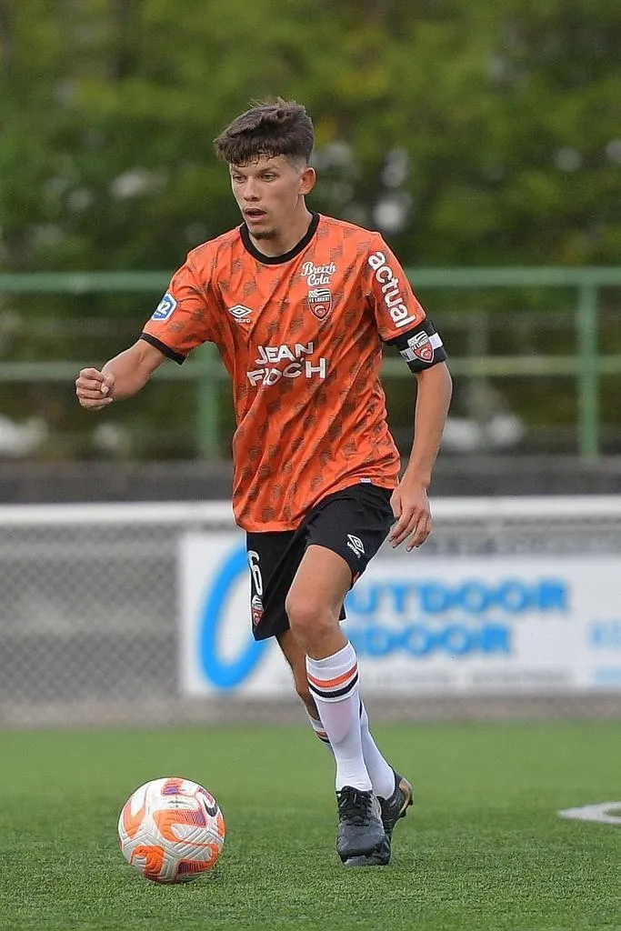 FC Lorient (B). Paul Bellon veut mener son équipe à bon port contre ...