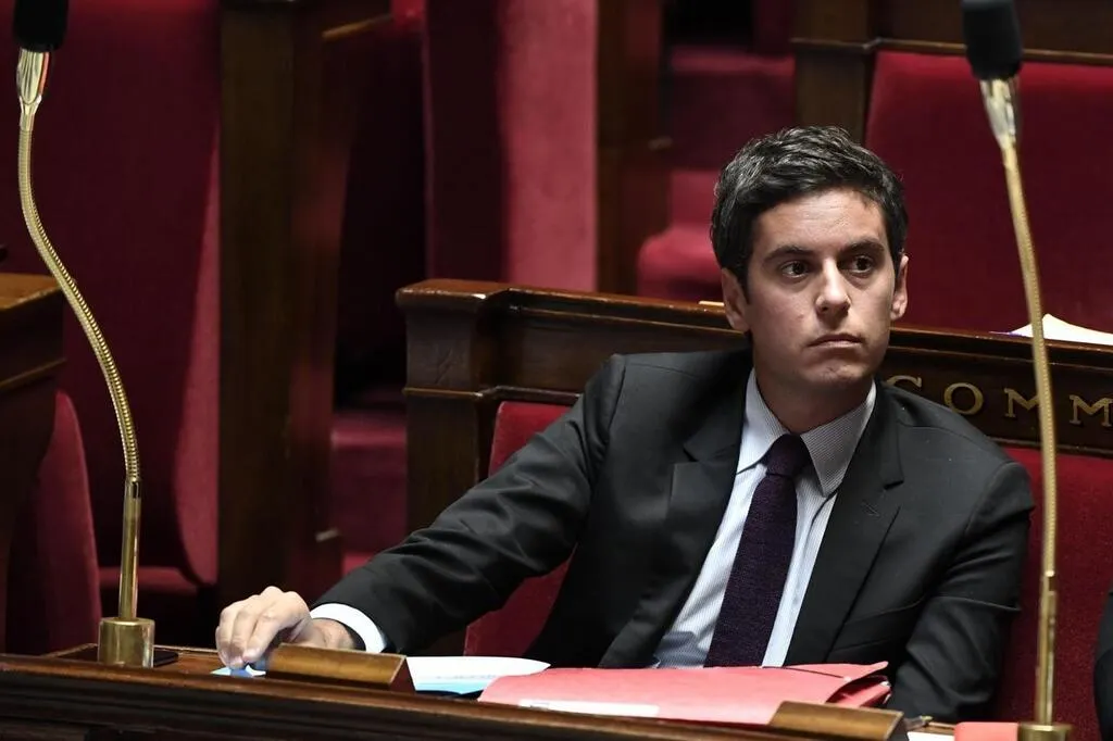 La Ville de Paris déposera plainte contre Gabriel Attal pour ...