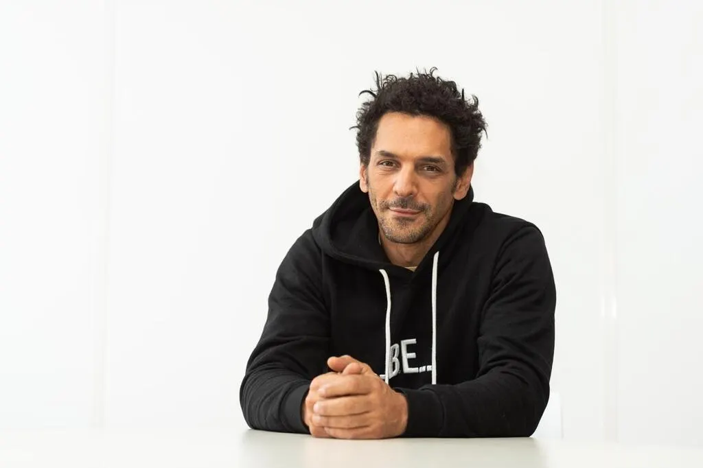 ENTRETIEN. Tomer Sisley : « À 20 ans j’étais une éponge, je touchais à ...