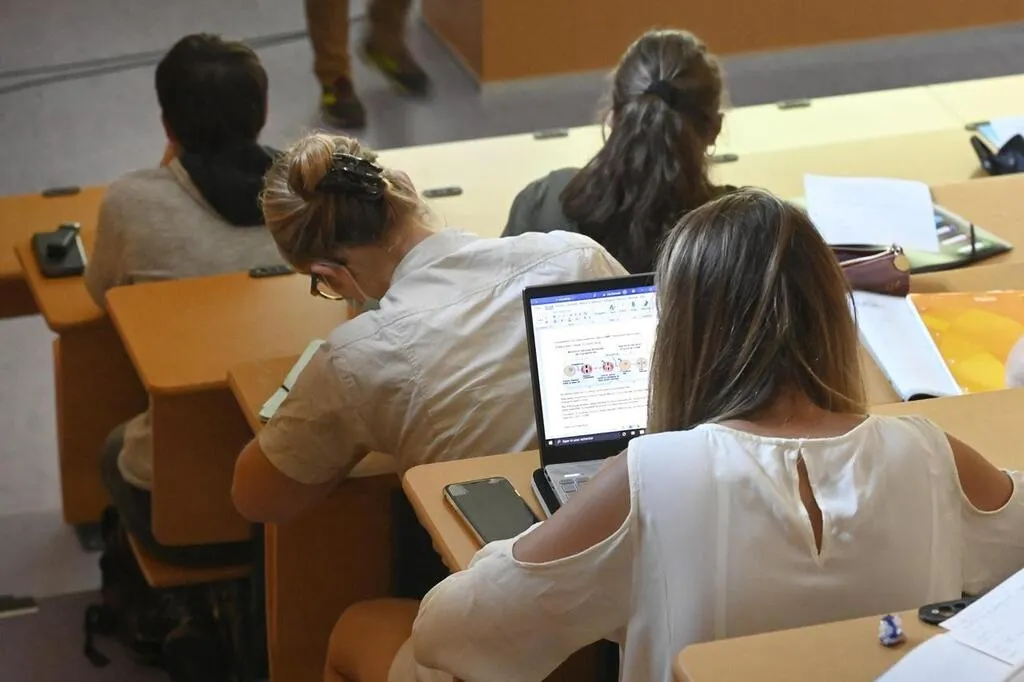 L’université de Caen présente ses formations en master - Caen.maville.com