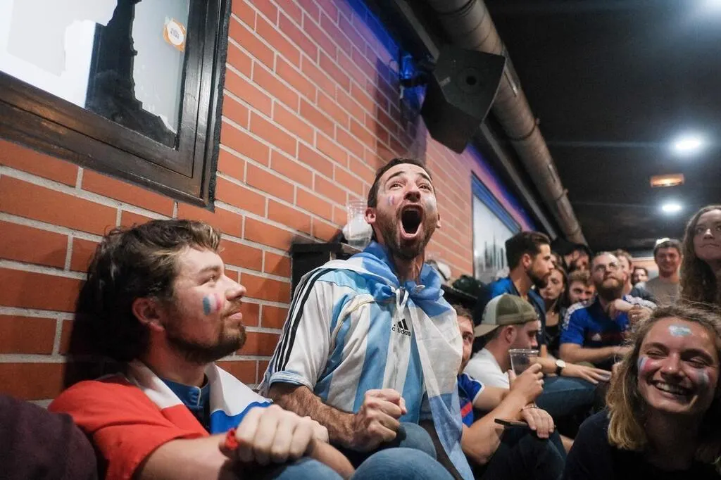 PHOTOS. Revivez le match de l’équipe de France dans les bars nantais ...