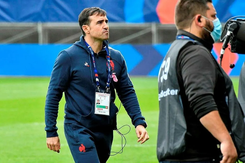 XV de France féminin : Thomas Darracq quitte son poste de sélectionneur pour « raisons - La ...