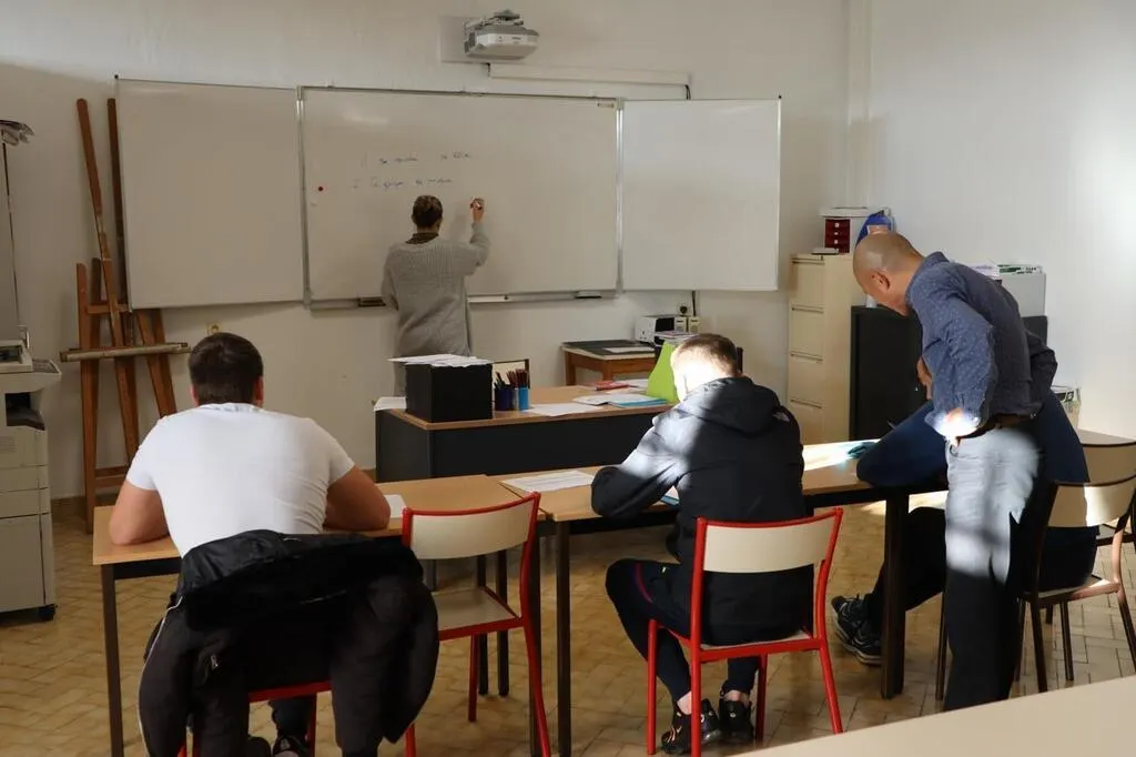 De la maternelle à la prison, à Saint-Brieuc, l’étonnant parcours de l’enseignante des - Saint ...