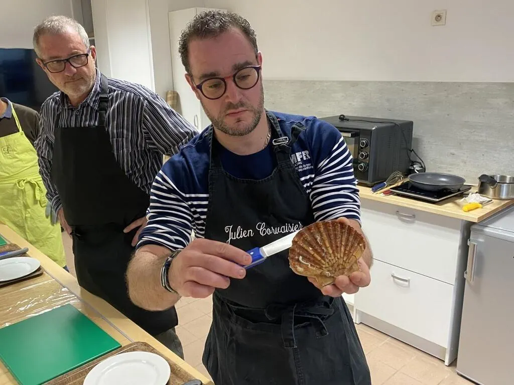 Noix de Saint-Jacques, huîtres, poissons… Découvrez nos idées de ...
