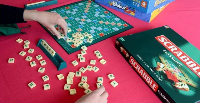 Le Scrabble décide d’interdire 400 mots jugés offensants . Sport ...