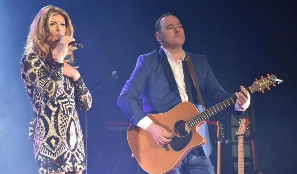 Costic présentera son spectacle Céline part en live à Gorron en 2023 ...