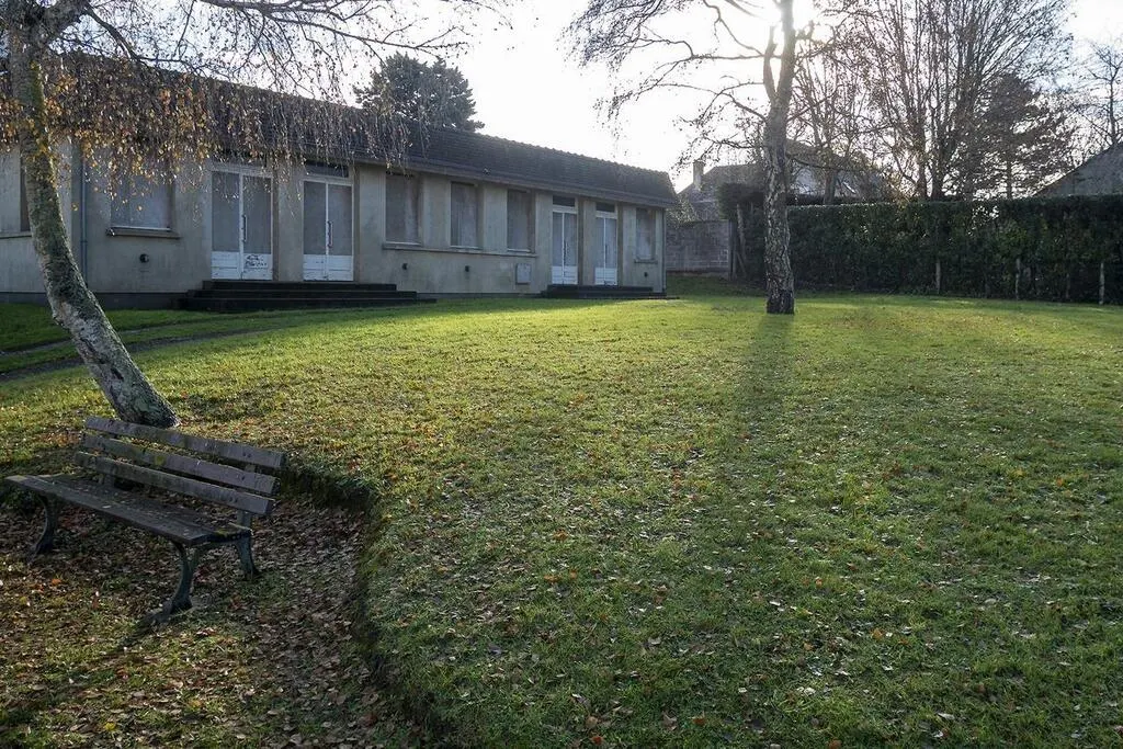 Destruction de salles paroissiales et création de logements à Douvres ...