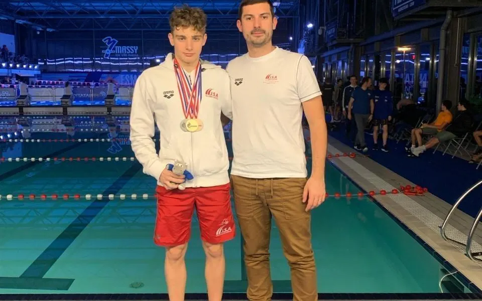 Natation. Championnats de France junior : le Sarthois Elijah Bourgouin ...