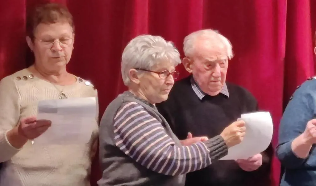 Angrie. Les aînés ont partagé Noël avec leur centenaire - Angers ...