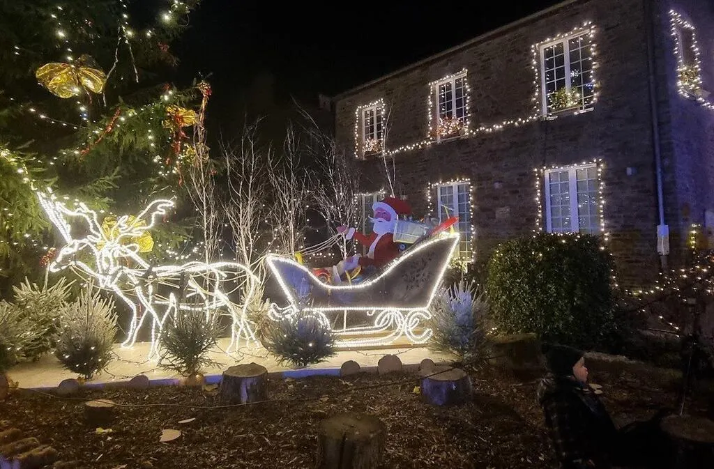 Condé-en-Normandie. Pour ses décorations, la commune reçoit le Sapin d ...