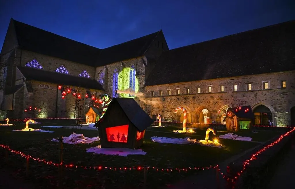 « Wouah c’est beau » : l’Abbaye de l’Épau illuminée à découvrir ...
