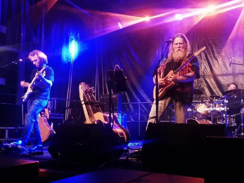 À Guerlédan, un réveillon rock’n’roll avec le groupe Hofmann Family ...