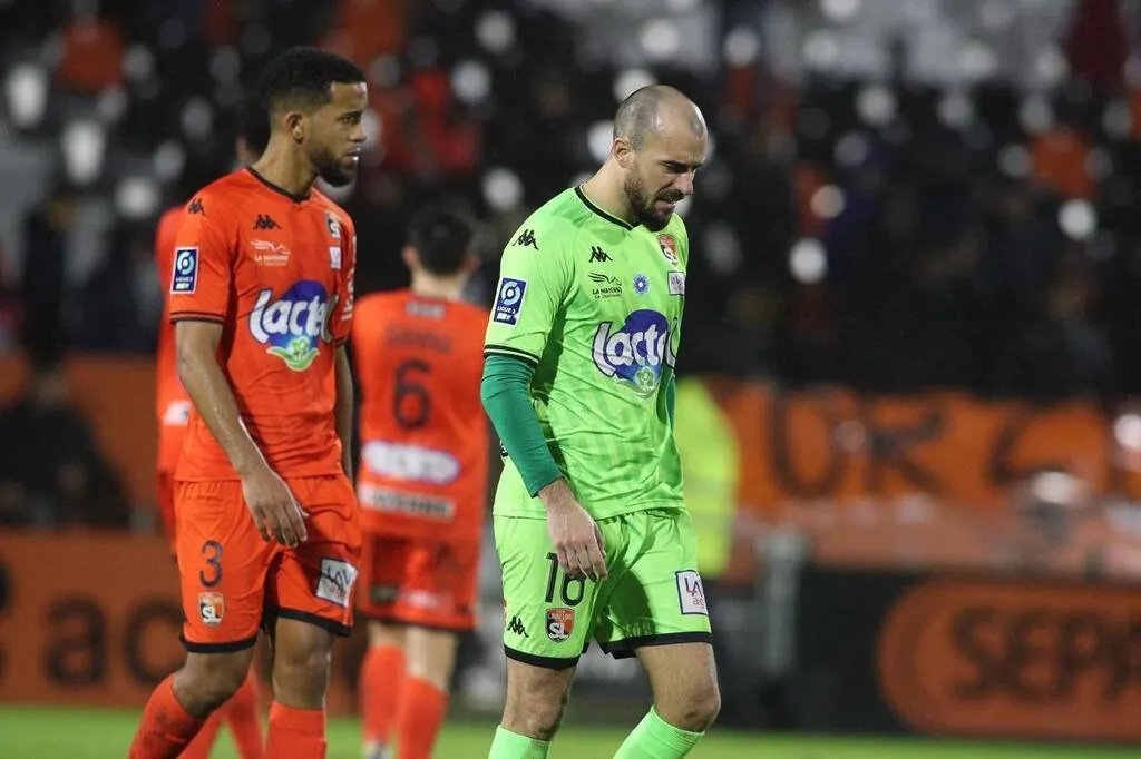 Ligue 2. Stade lavallois : Battu 0-3 par Amiens, Laval termine l’année ...
