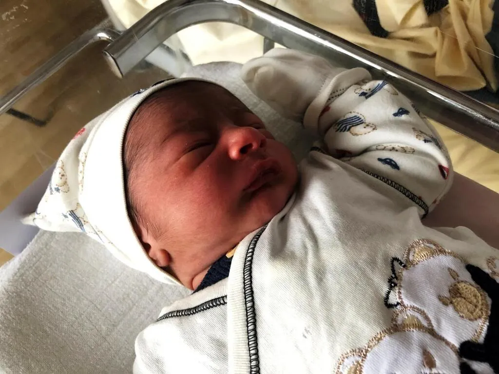 « Les contractions sont arrivées d’un coup » : Imrane est le premier ...