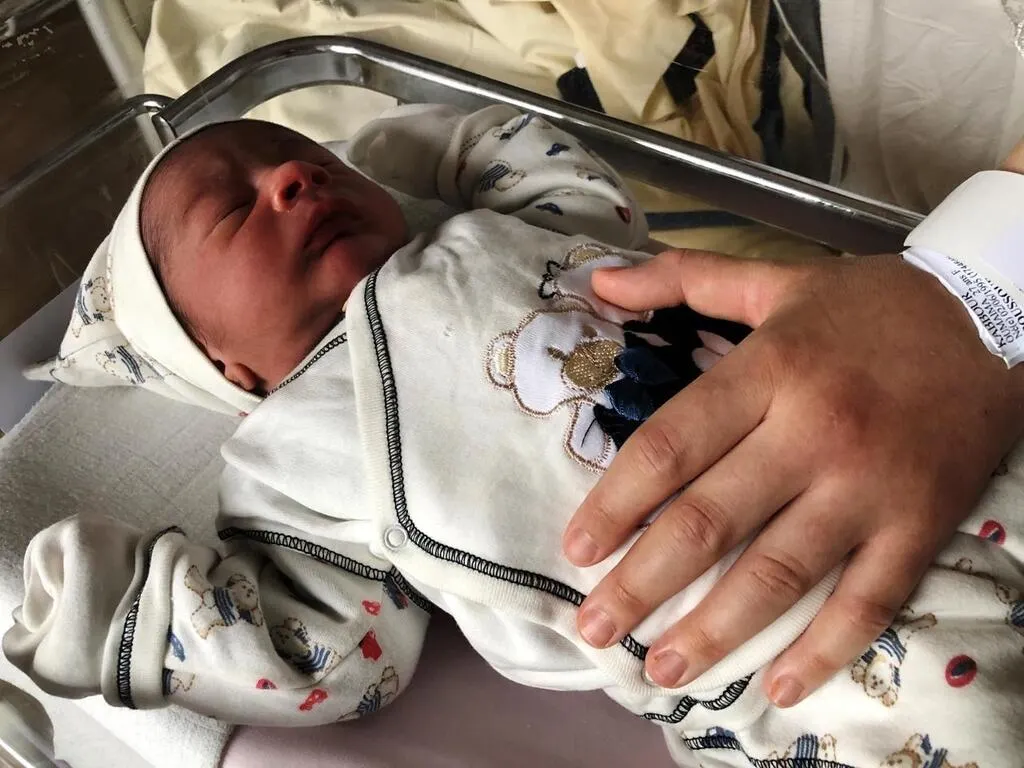 « Les contractions sont arrivées d’un coup » : Imrane est le premier ...