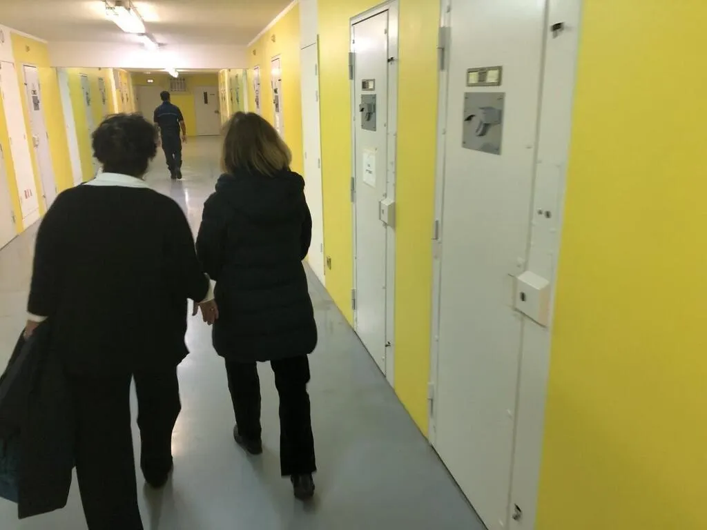 REPORTAGE. Décès, surpopulation, soins… à la prison de Vézin, des ...