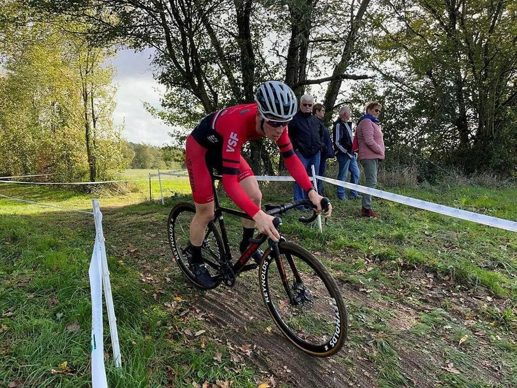 Cyclo-cross en Sarthe. Yvonnick Lauger explique sa méthode - Le Mans ...