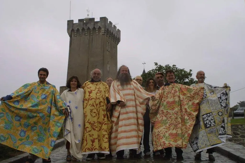De Paris aux Sables-d’Olonne, de succès en galère, la sacrée vie d ...