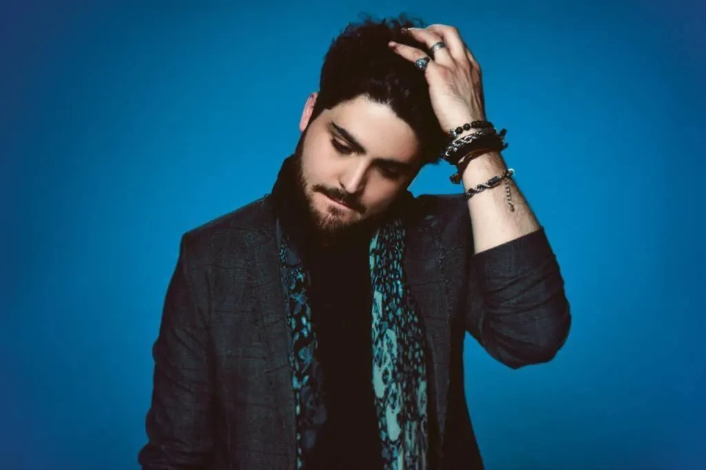 Le chanteur Tibz rencontre son public au casino de Houlgate - Caen ...