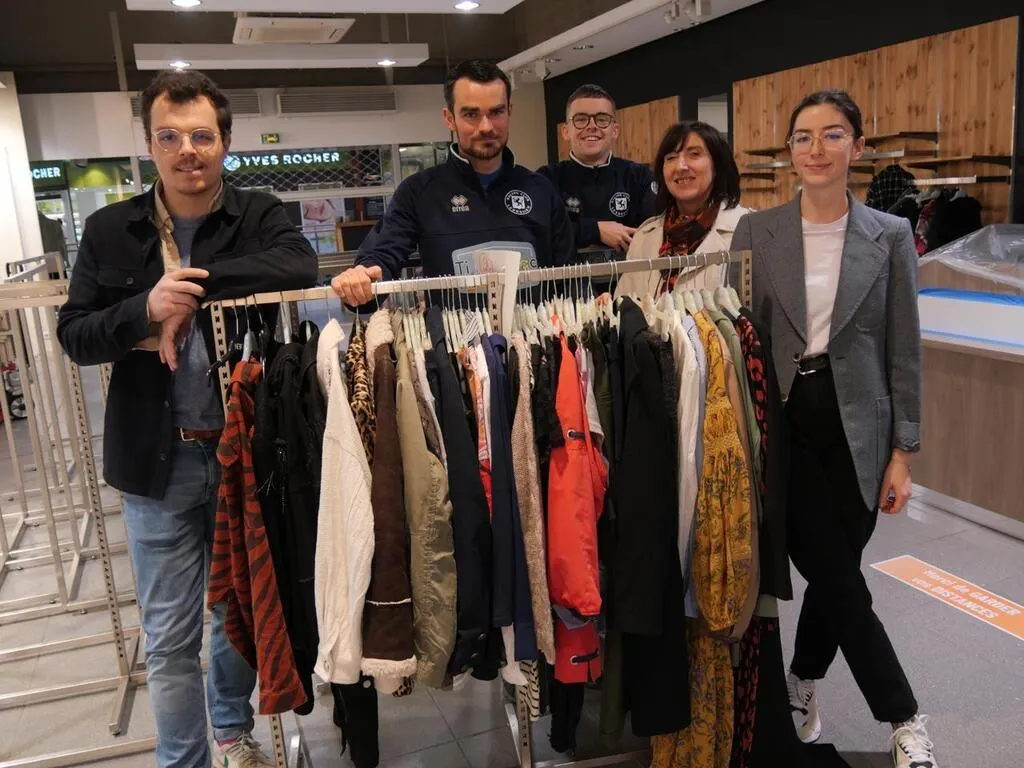 Brest. Vidipi, le vide-dressing permanent, fait son retour dans la galerie de Carrefour - Brest ...