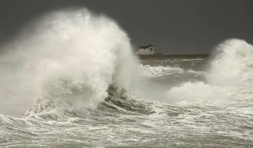 Tempête Gérard : 14 départements en vigilance orange pour vents ...