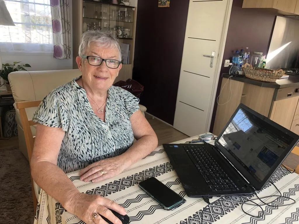 RENCONTRE. Près de Caen, cette ex-couturière devenue maîtresse dans l ...