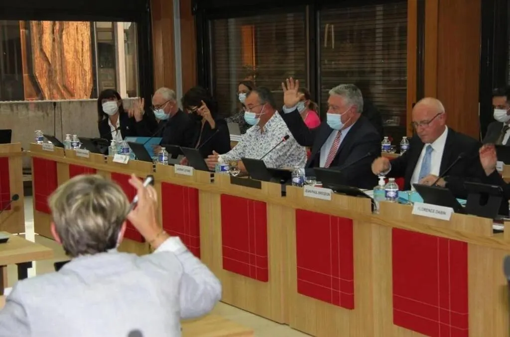 À Cholet, après la mise en examen du maire, une vie politique polluée ...