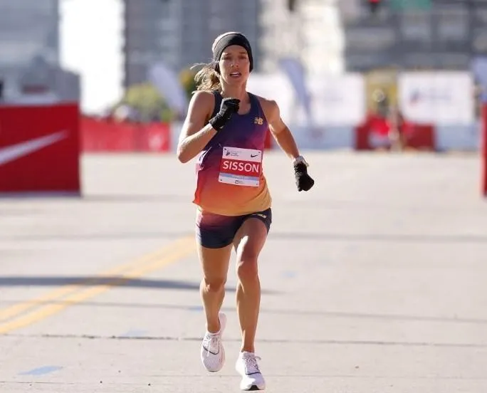 Monde - Emily Sisson signe trois records des États-Unis en l’espace de ...