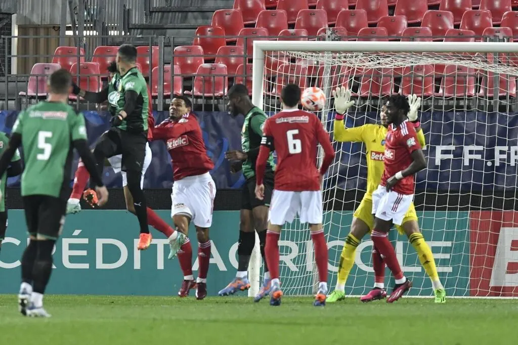 Coupe de France. À domicile, le Stade Brestois est éliminé par Lens en ...