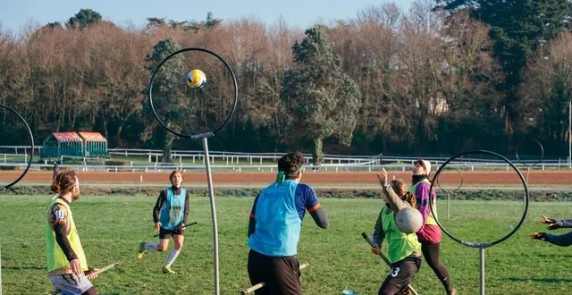 Quidditch : un vol de balais sur l’hippodrome de Nantes - Saint-Nazaire ...