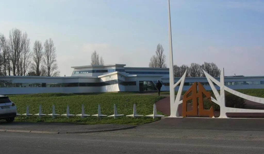 Cure de jouvence pour l’usine Étoile dessinée par Georges Mathieu à ...