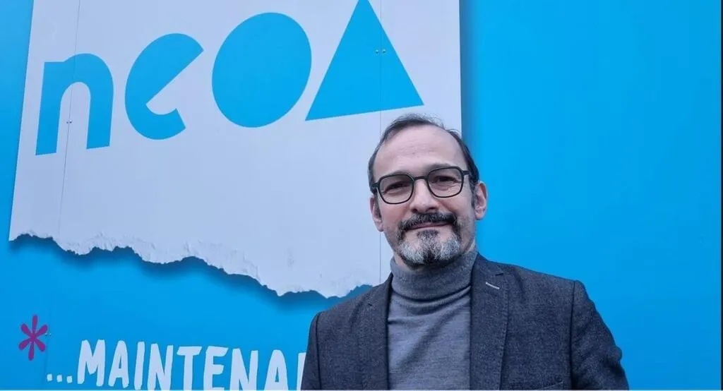 Près du Mans. NEOA assure la signalétique des TGV et des magasins Boulanger - Le Mans.maville.com