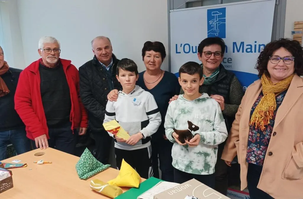 La Planche. Les maires à la rencontre de l’association L’outil en main - La Baule.maville.com