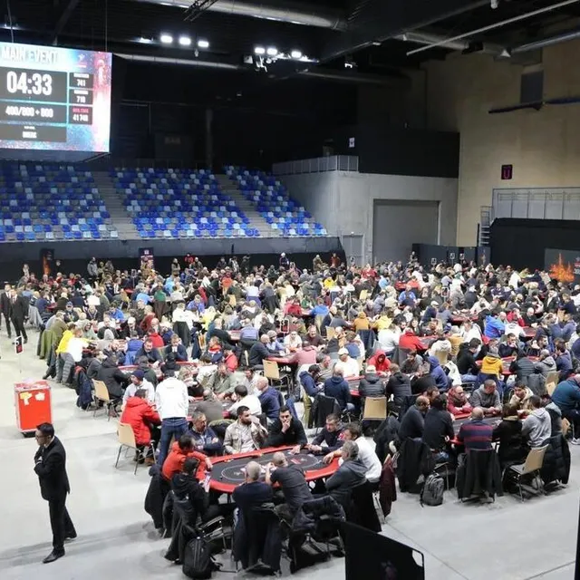 EN IMAGES. À Rennes, 743 joueurs disputent l’un des plus grands tournois de poker de France ...