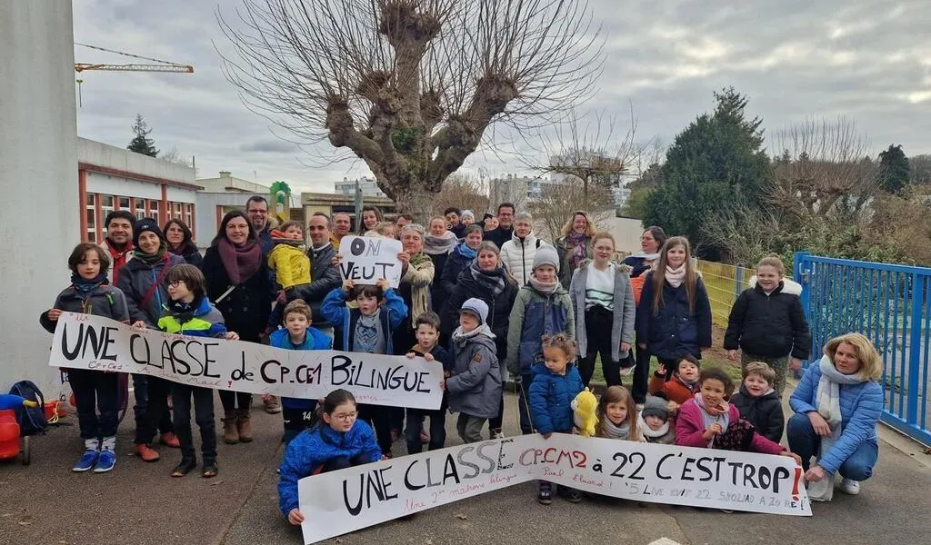 Hennebont. Div Yezh Henbont mobilisée pour la création de postes d ...