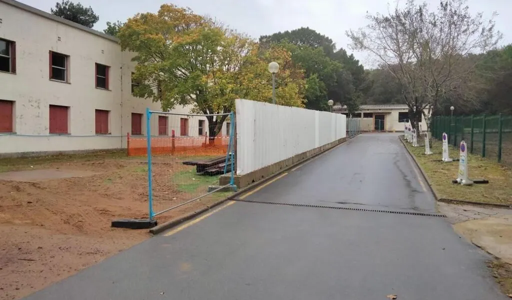 Qui se cache derrière le mouvement anti Centre d’accueil pour ...