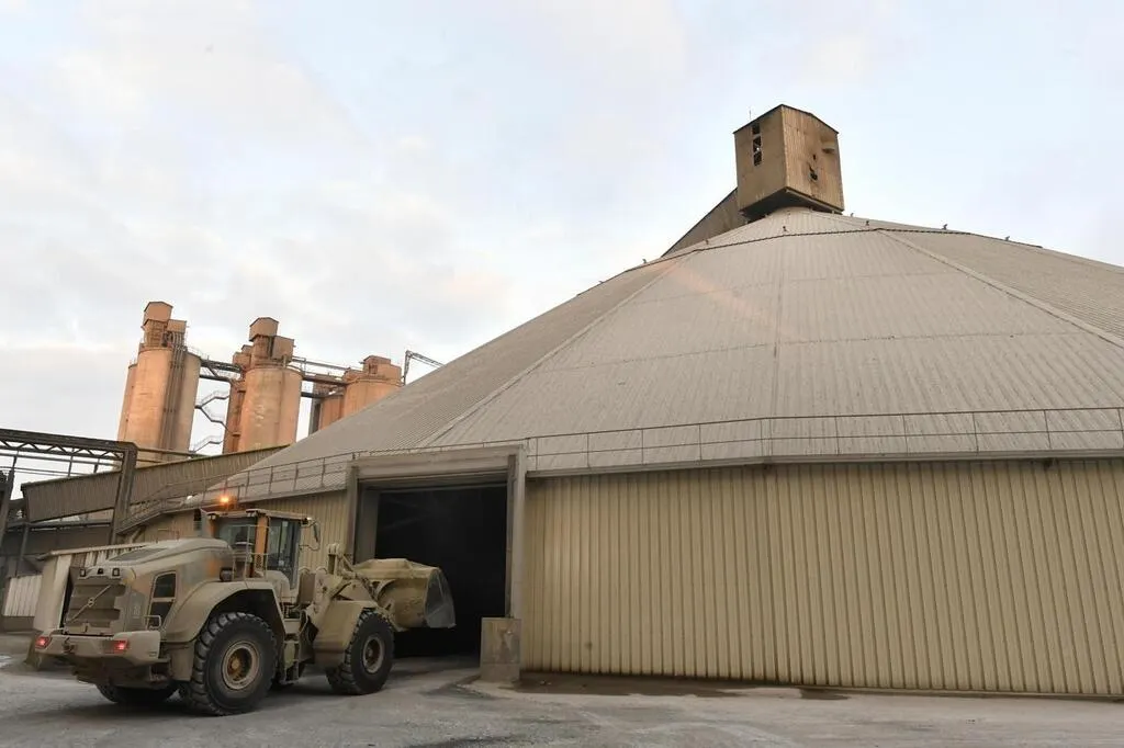 REPORTAGE. La future cimenterie d’Airvault, une « belle bête » à 285 ...