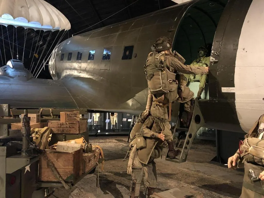 L’Airborne museum de Sainte-Mère-Eglise rouvre ses portes - Caen ...