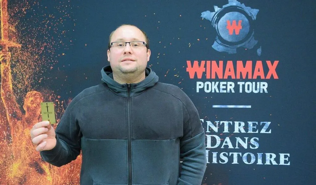 Près de Trouville-sur-Mer. Charpentier et passionné de poker, il est en ...