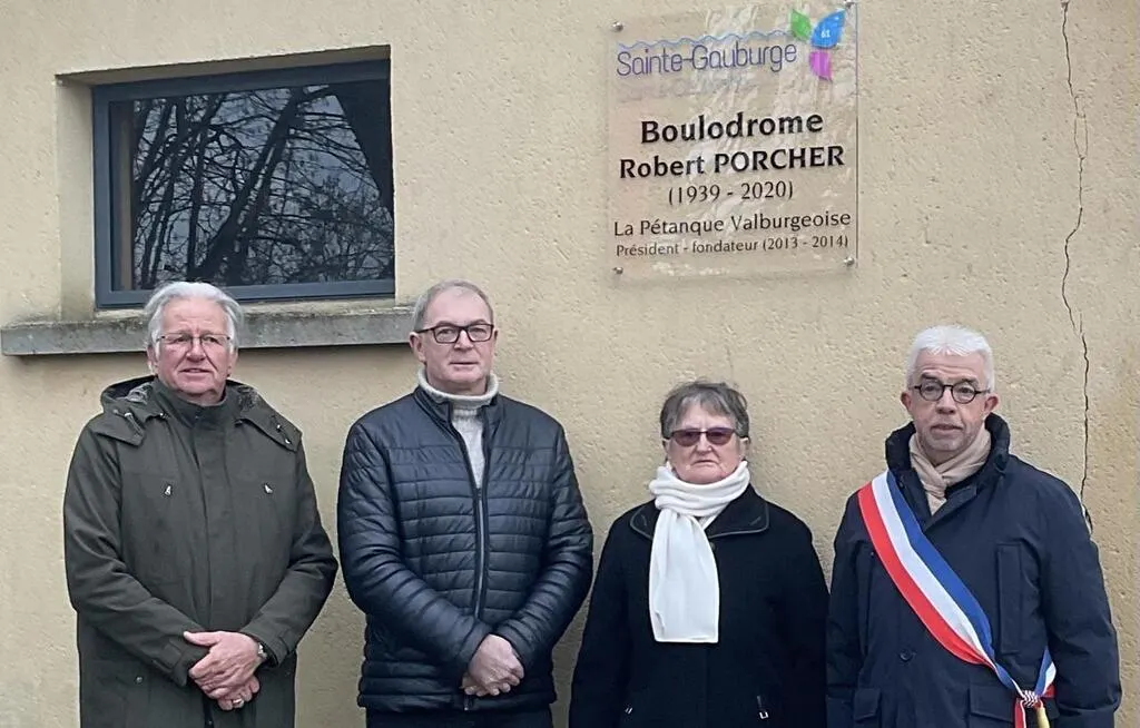 Un bel hommage à Robert Porcher au boulodrome de Sainte-Gauburge ...