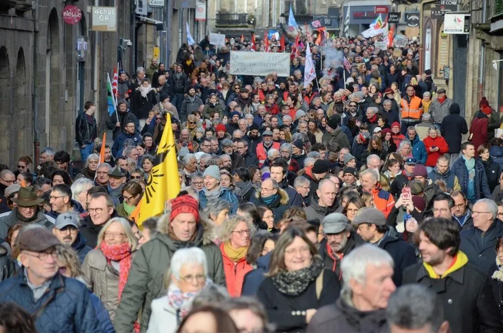 Réforme des retraites. À Dinan, les manifestants veulent « remettre ça ...