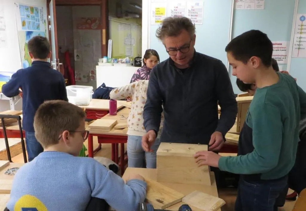 Corcoué-sur-Logne. Opération nature avec la fabrication de nichoirs ...